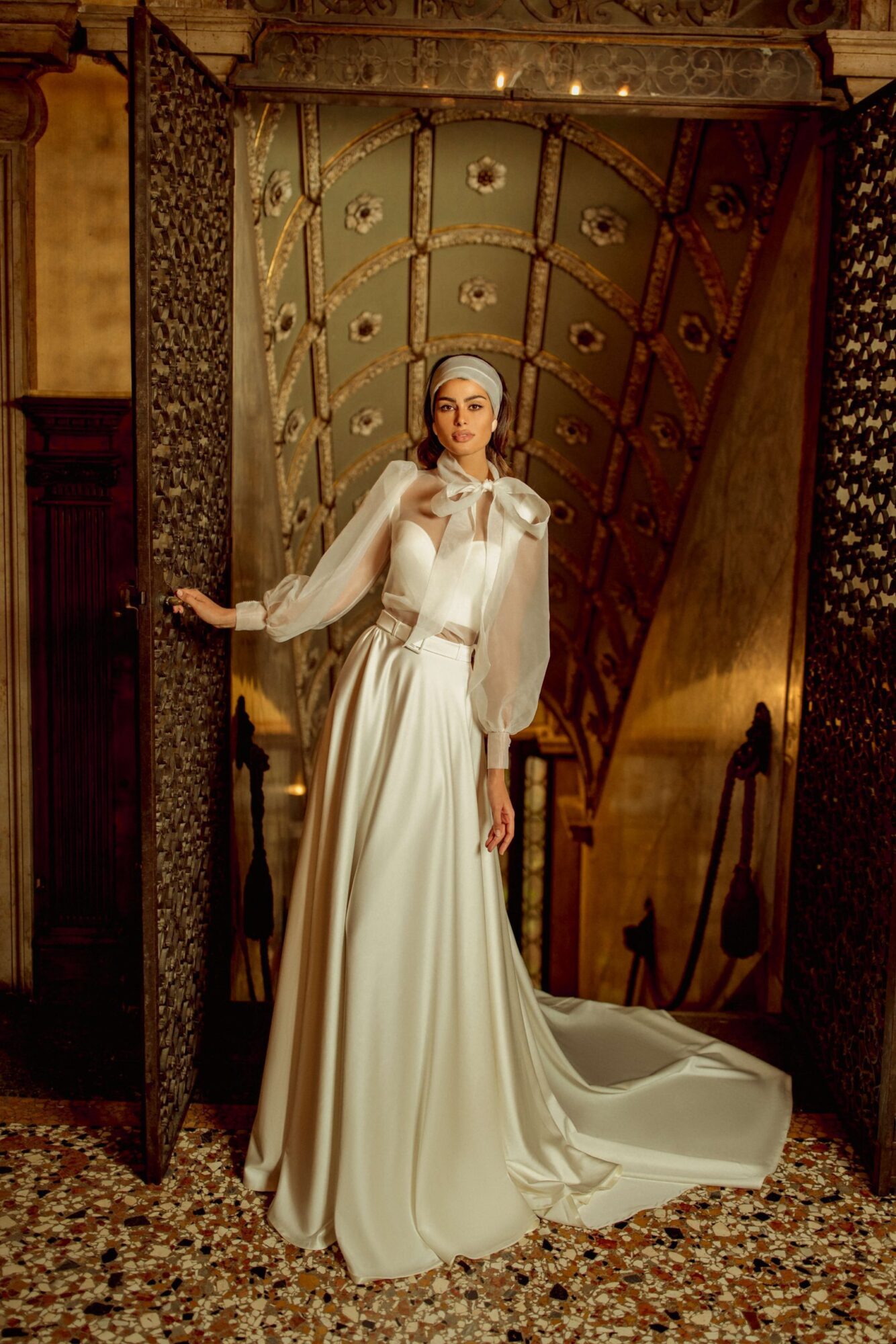 Rouz Wedding Set with Bow Blouse – Dell'Amore Bridal