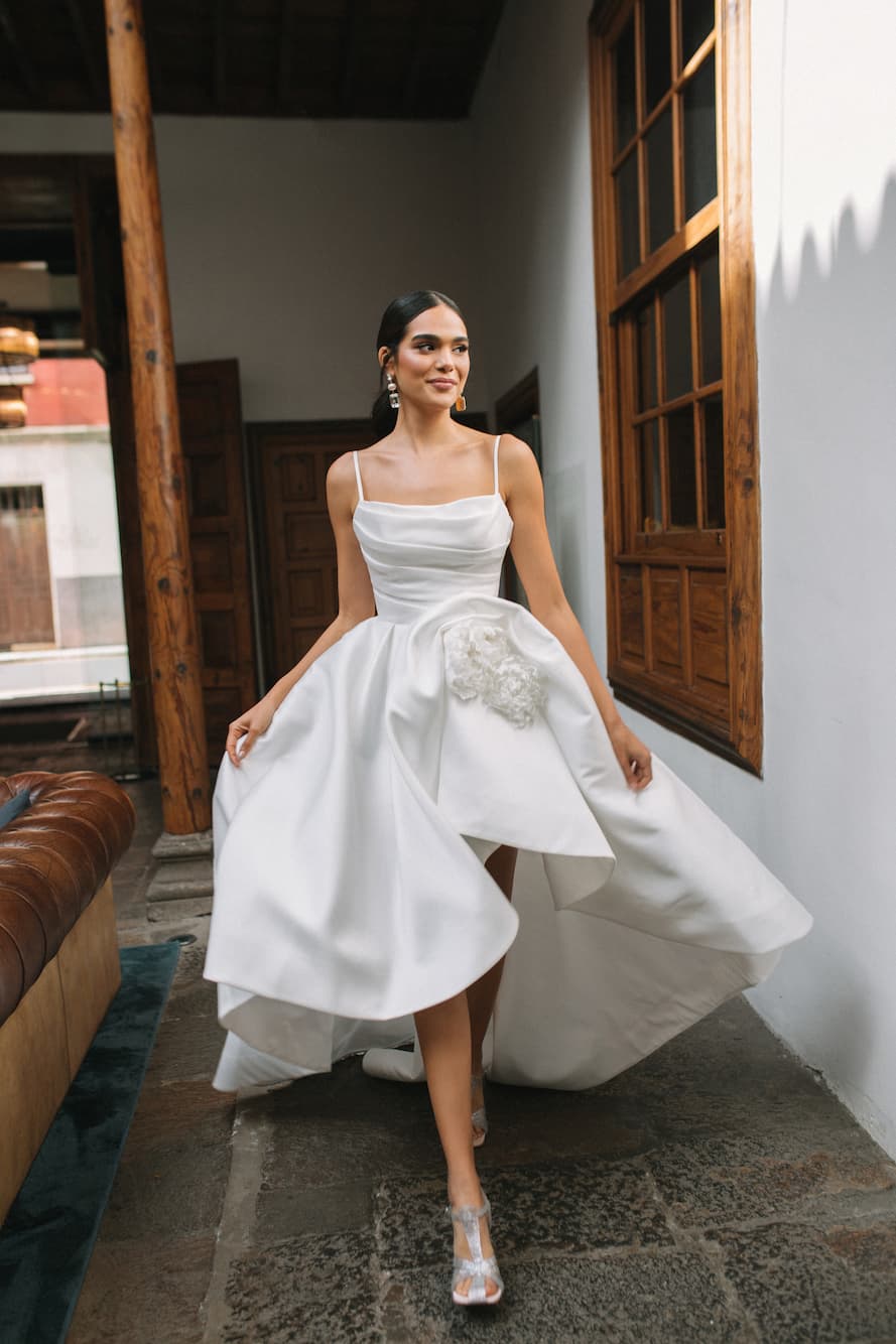 Vanata Wedding Dress - Elegant A-Line Bridal Gown
